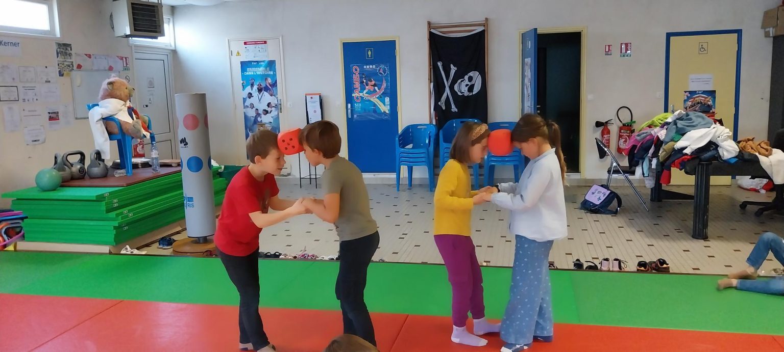 Jeux coopératifs en CP/CE1 | Ecole Saint Joseph